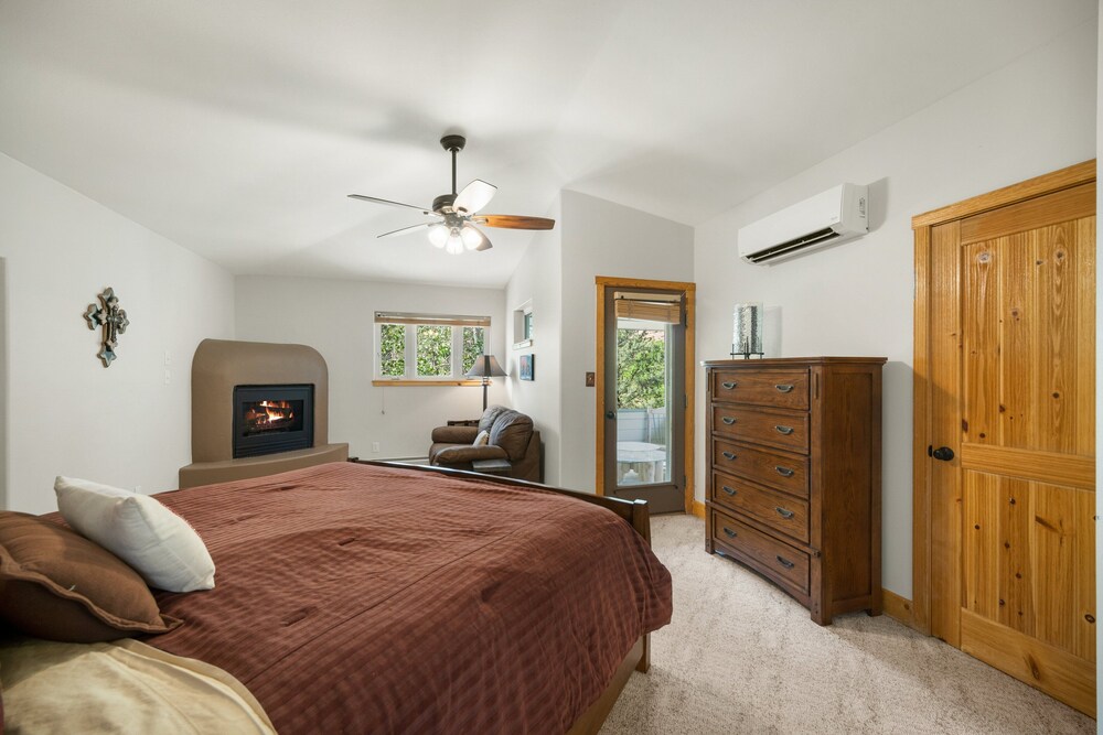 Non Smoking Home, A/c, Incredible Views!1mile N.of Durango,hot Tub,heated Garage - Durango, CO