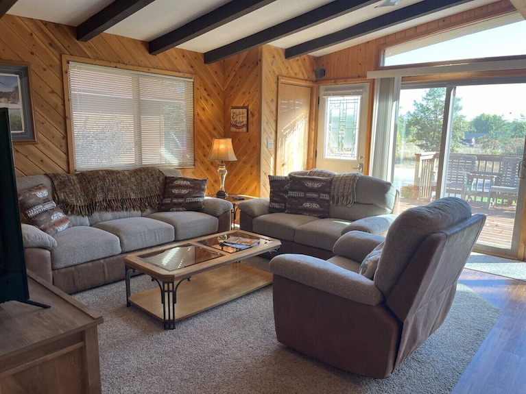 Its Fall Yall! Leaves Are Changing, Fall Color Last Coming Soon. Book Now! - Minnesota