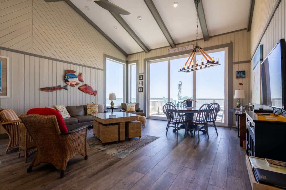 Beach House - 퍼난디나 비치