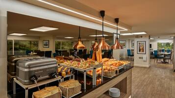 Pequeno-almoço preparado no momento diário incluído