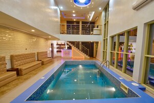 Piscina interna