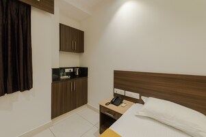 Quarto triplo, várias camas, para não fumantes | Cozinha americana privada