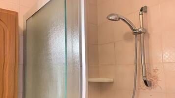 Duche na casa de banho