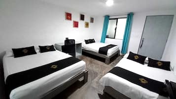 Quarto casal standard, para não fumantes (Vallarta) | Roupas de cama antialérgicas, escrivaninha
