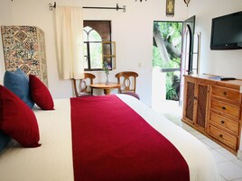 Quarto Duplo, 1 cama king-size, kitchenette | Secretária, ferro/tábua de engomar, Wi-fi grátis 