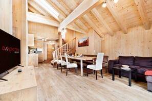 Apartamento Comfort, não fumadores (Penthouse 10-Bett) | Refeições no quarto