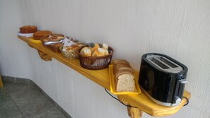 Pequeno-almoço tipo buffet diário incluído 