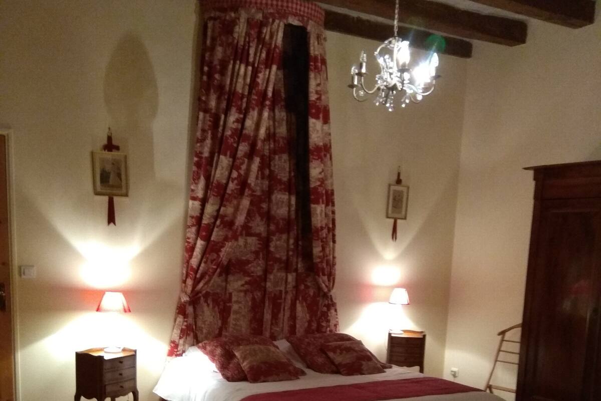 Quarto casal (Chinon) | Berços (sobretaxa), Wi-Fi de cortesia, individualmente decorados