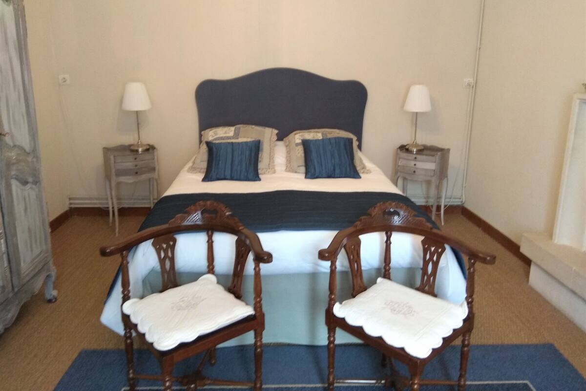 Suíte (Montlouis) | Berços (sobretaxa), Wi-Fi de cortesia, individualmente decorados