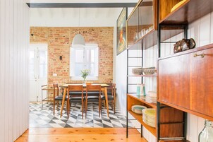 Apartamento Deluxe, várias camas, não fumadores | Refeições no quarto