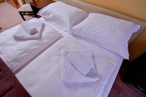 Quarto casal ou duplo | Roupas de cama antialérgicas, frigobar, cofres nos quartos