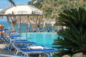 3 piscinas internas, 5 piscinas externas, espreguiçadeiras