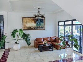 Área de estar no saguão