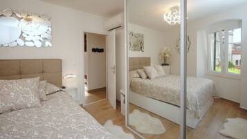 Apartamento Deluxe | 1 quarto, ferro/tábua de engomar, Wi-fi grátis, roupa de cama fornecida