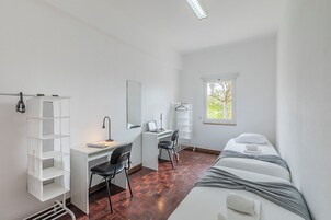 Quarto Twin, não fumadores, casa de banho partilhada | Wi-fi grátis