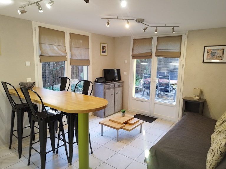 庭園のある独立したアパートメント、ボルムレミモザビーチから5分 - ボルム=レ=ミモザ