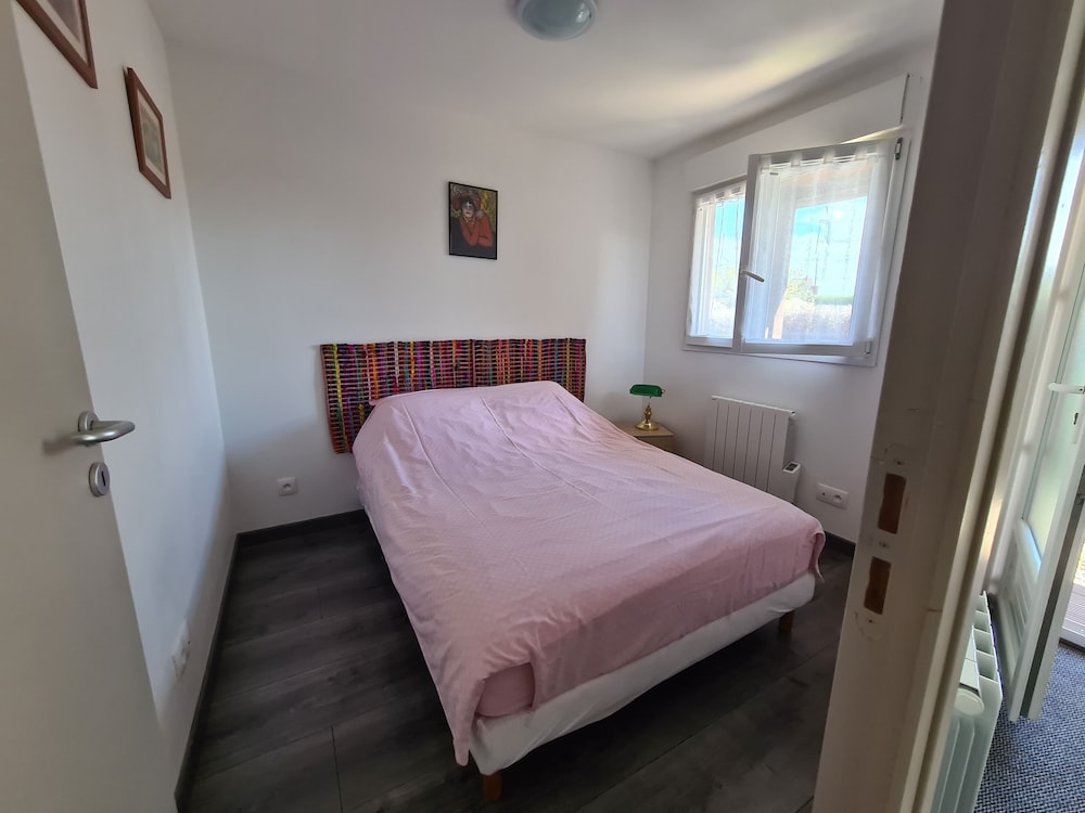 3 Star Chalet Refurbished In 2014 With Private Garden Located In Canouville - Normandy