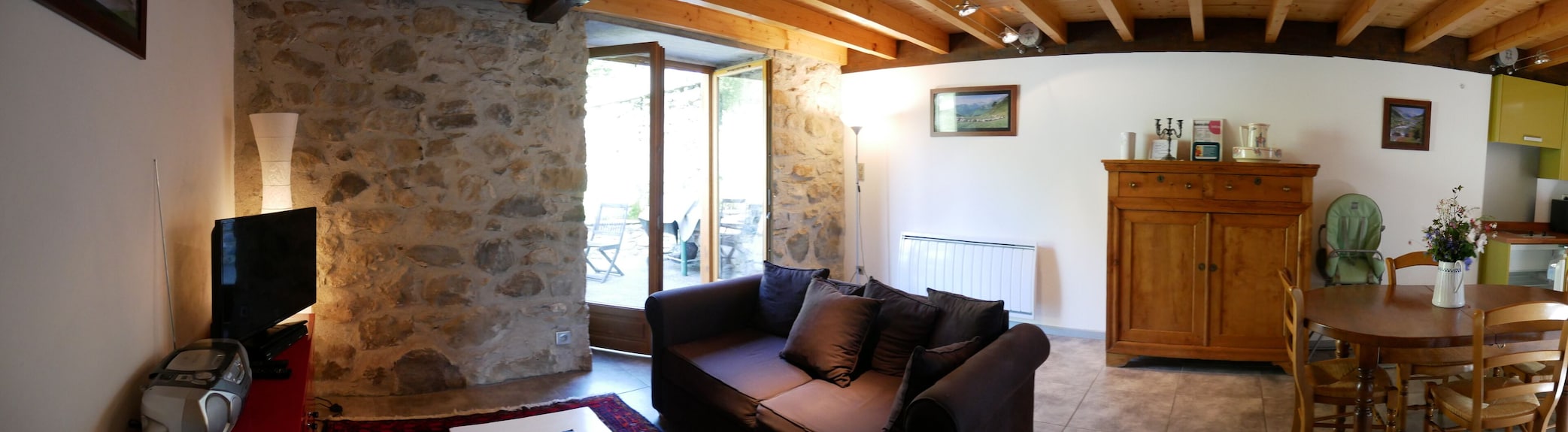 Casa Rural En Granero Bigourdane En El Pueblo D`aucun - Pirineos