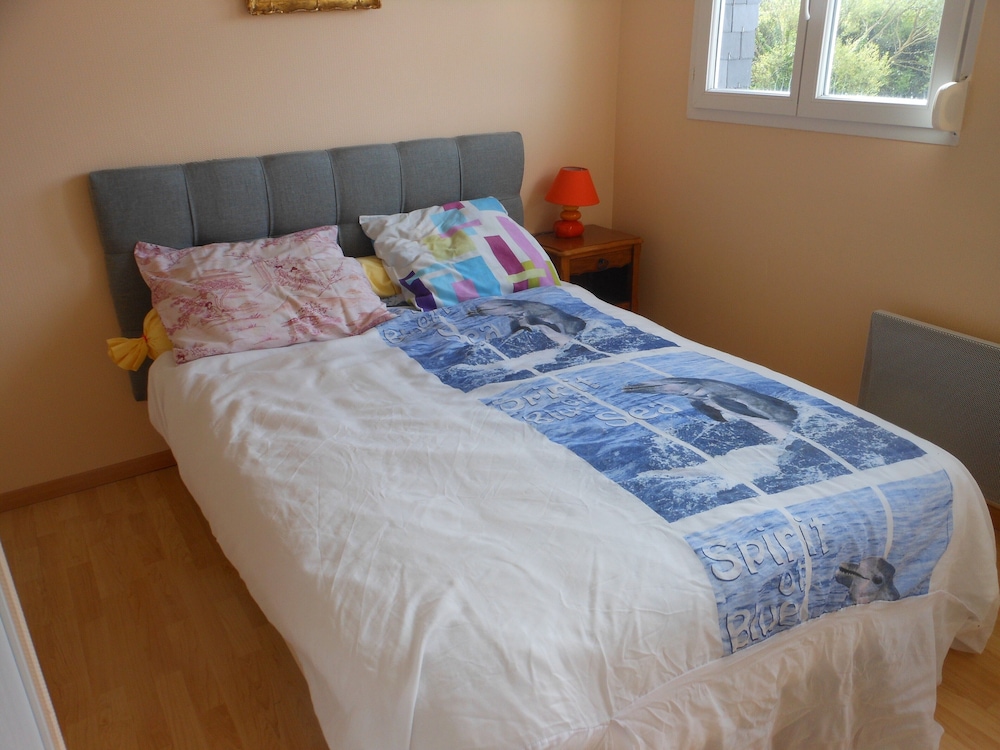 Maison 100m² Avec Jardin Clos De 480m² à 200m De La Mer - Groix