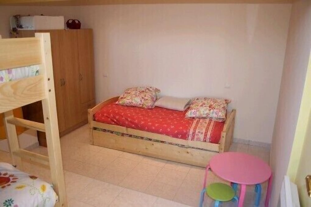 Independant Flat In A House, At Ground Level - Airole