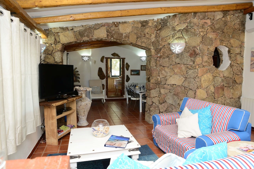 Individuele Landelijke Stenen Villa Met Prive Zwembad. - Arzachena