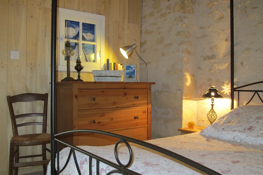 Emma's Cottage Gîte Au Calme Au Milieu Des Vignes à 3km Du Bourg.proche De Royan - Charente-Maritime