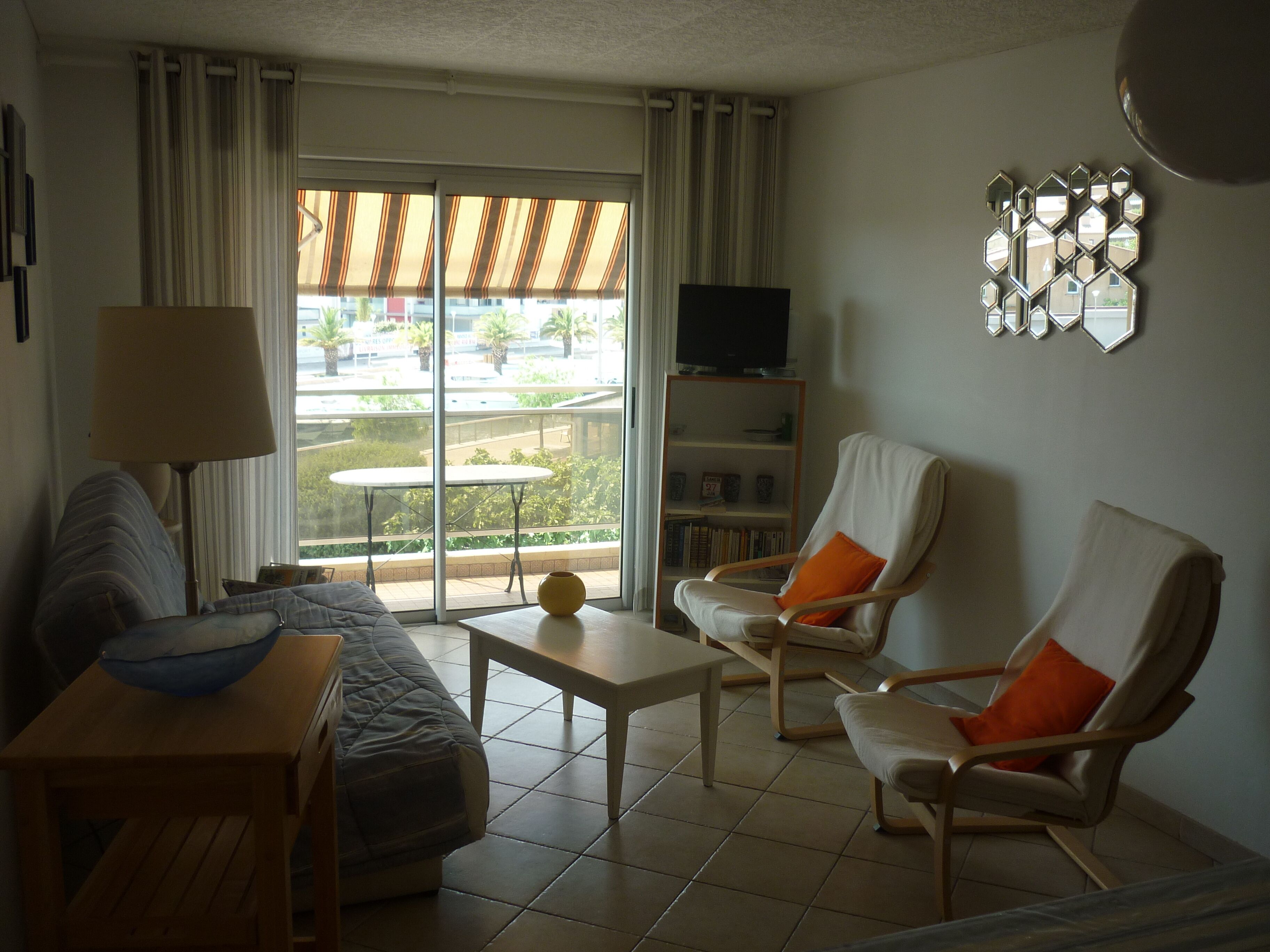 Appartement De 52m2 Lumineux Climatisé Wifi Avec Garage Fermé De Plain Pieds - Fréjus