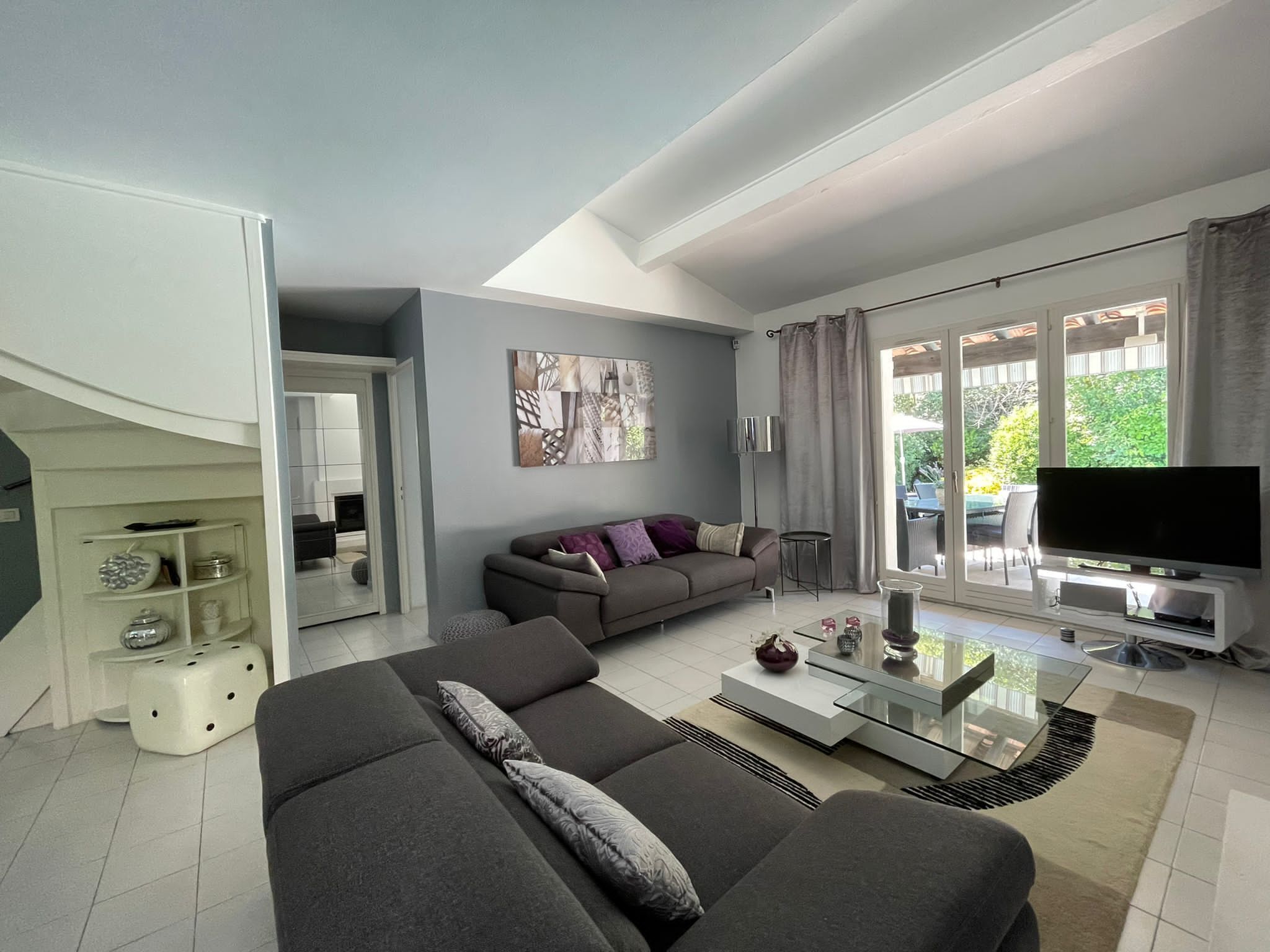 Beautiful Villa 5 Rooms, Ideally Located On The French Riviera - Juan-les-Pins