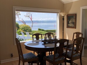 Peaceful Dash Point Cottage - Panoramic Water and Mountain Views ...