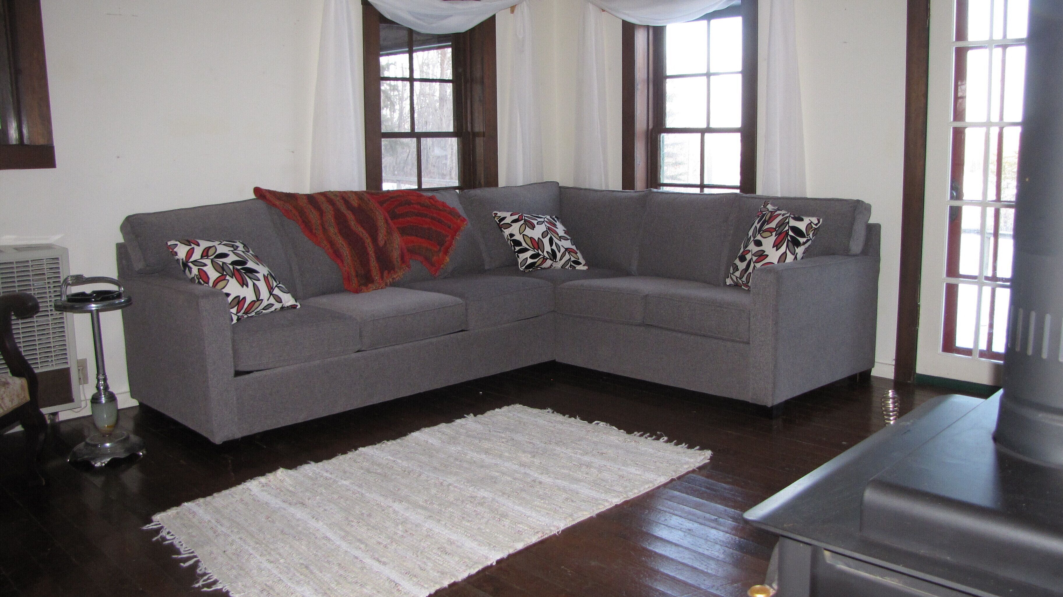 A Beautifully Restored Loghouse That Combines Heritage With Modern Amenities. - Alberta