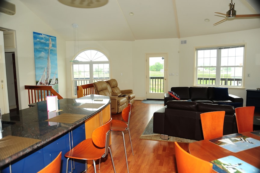 Stay In The Landmark Lighthouse! - Maryland