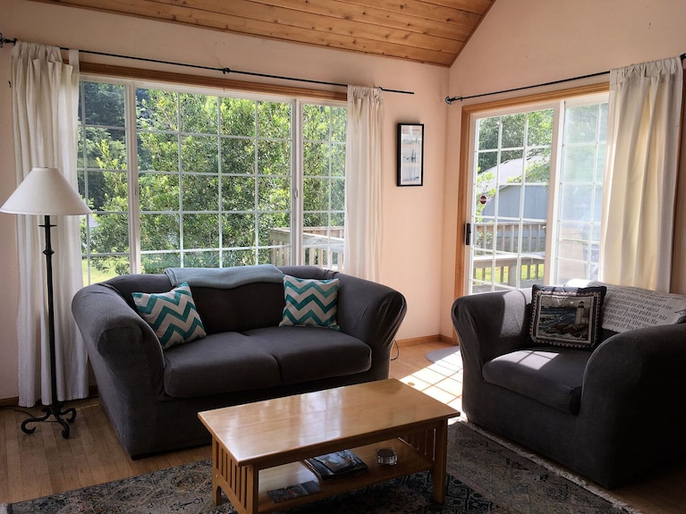 Quiet, Easy Walk To Town Or Beach. Family And Pet Friendly - 亞查茨