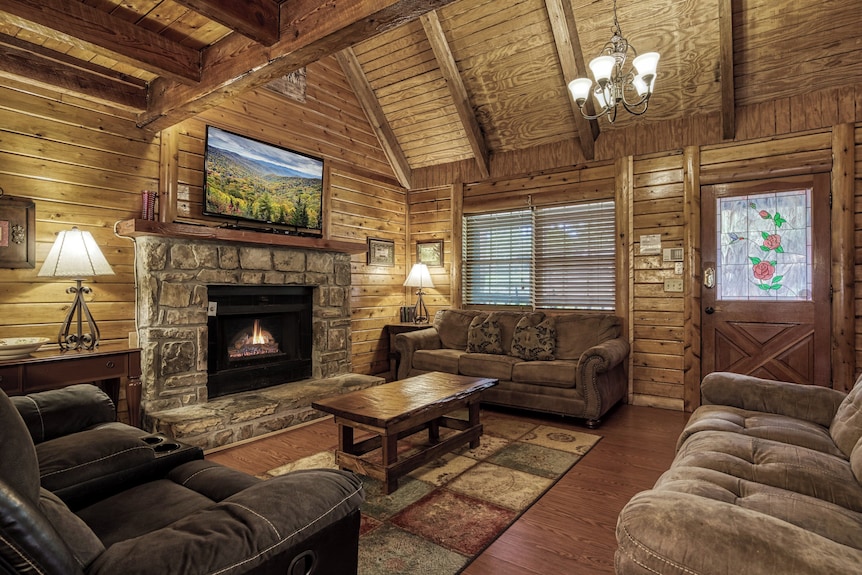 Close To Pigeon Forge And Dollywood- Sleeps 20-indoor Putt Putt-outdoor Pool Access-dog Friendly - Pigeon Forge, TN