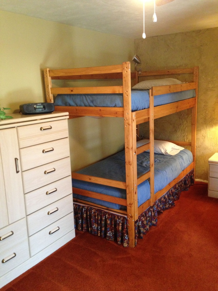 Mountain Cottage Retreat In The Pinewood Community - Munds Park, AZ