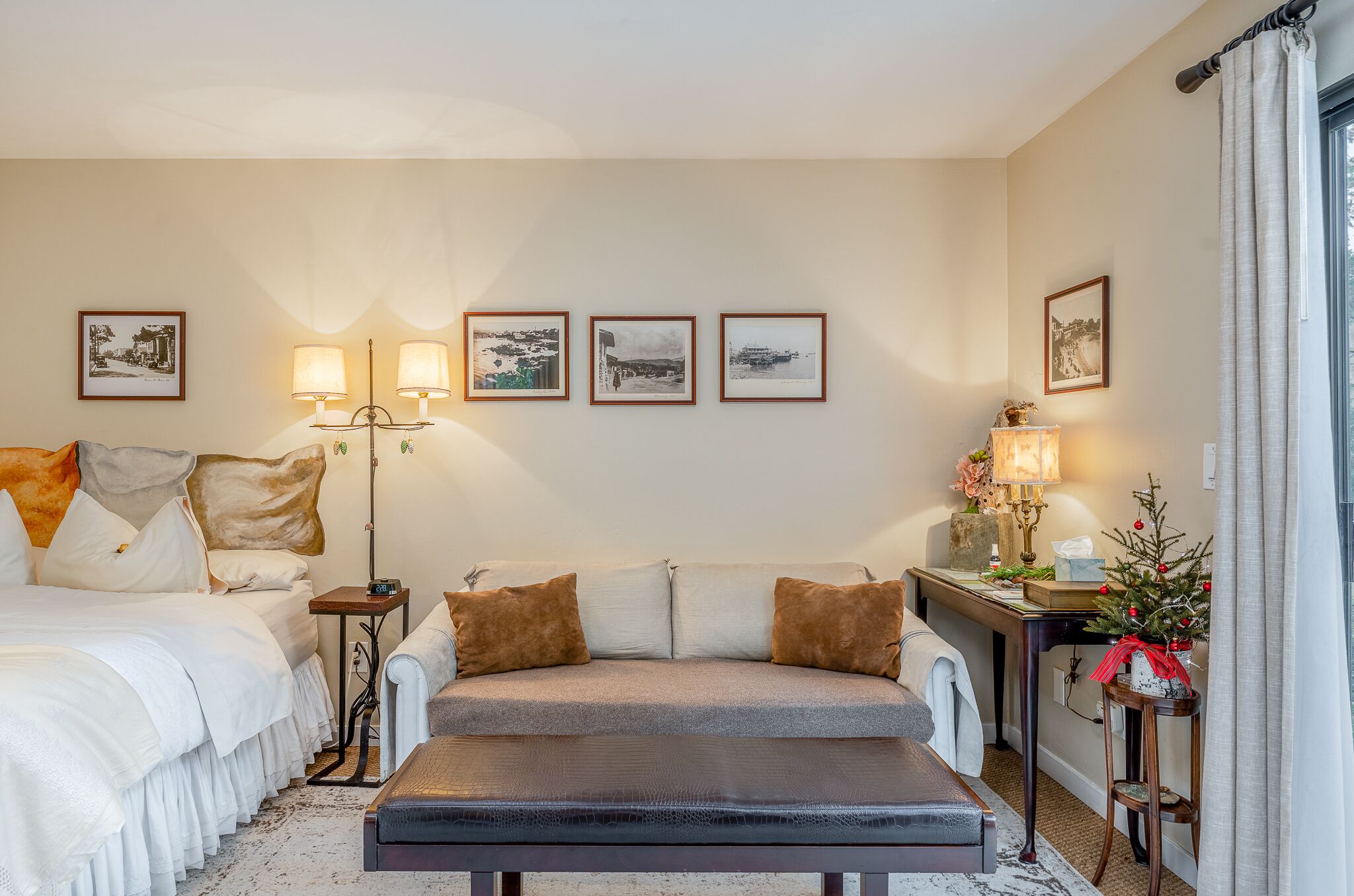 Your Carmel Destination Retreat, Close To Town. - Carmel Beach, California