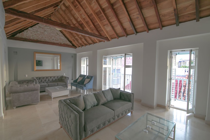 13 Bedroom Mansion In The Old City - Cartagena