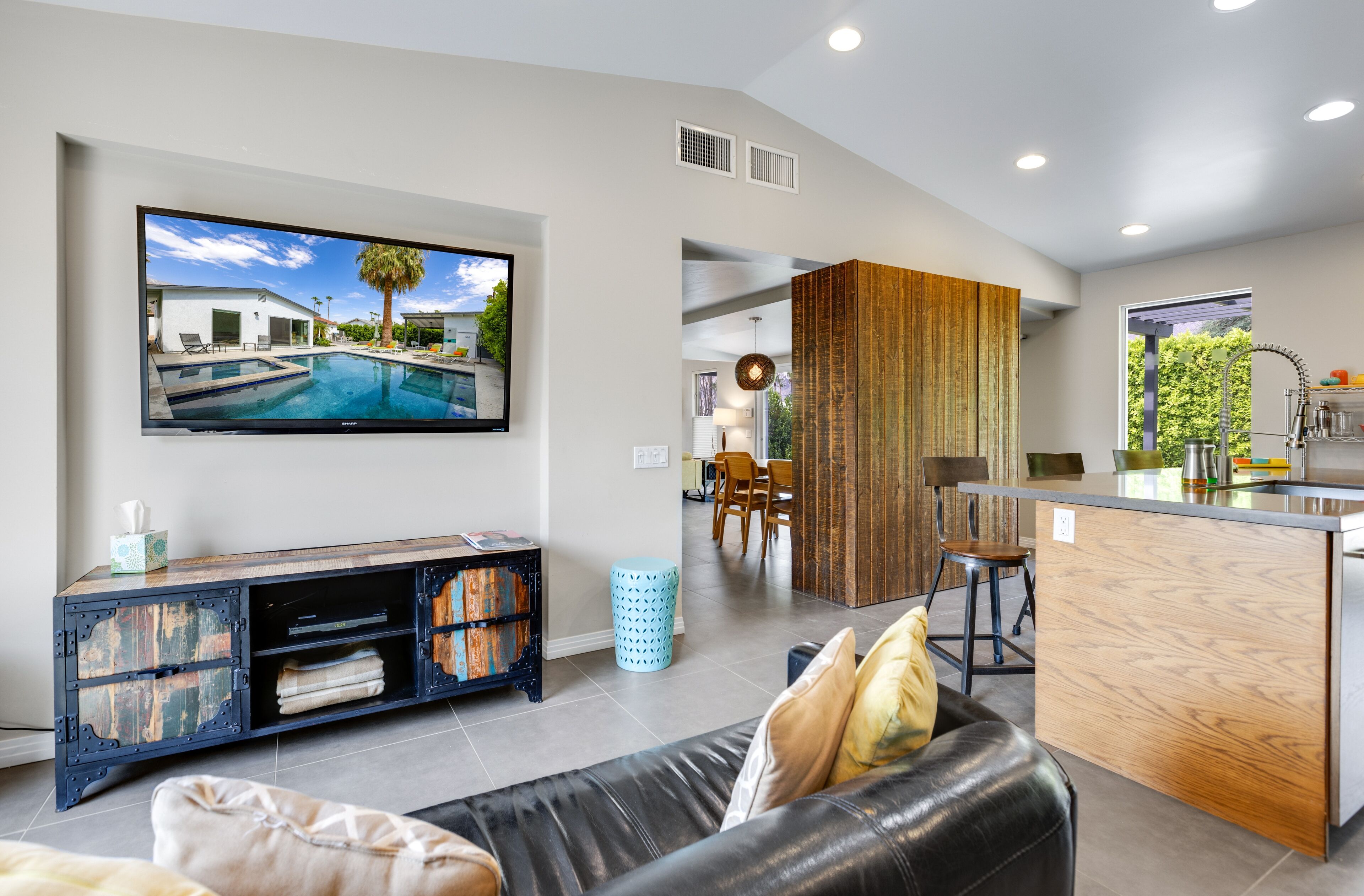 Bettys Renovated Home In Movie Colony East - Cathedral City, CA