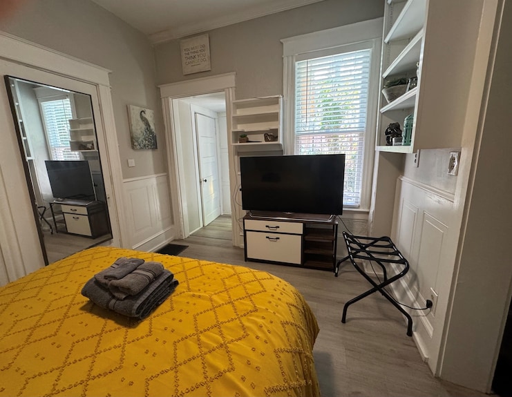 Downtown Private Efficiency Lake Eola Central Business District - Orlando, FL