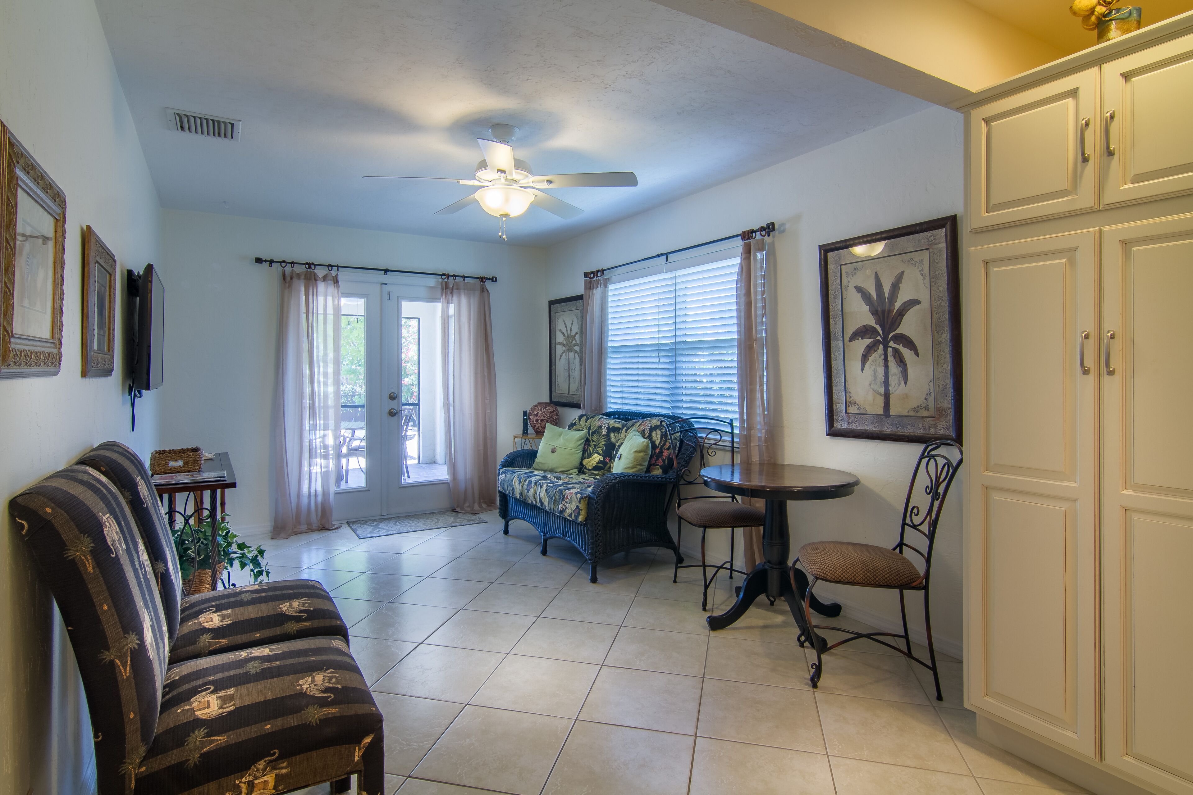 Nueva Piscina Climatizada Con Orientación Sur, Todos Los Muebles Nuevos, Caminar O Andar En Bicicleta A La Playa - Naples Park, FL