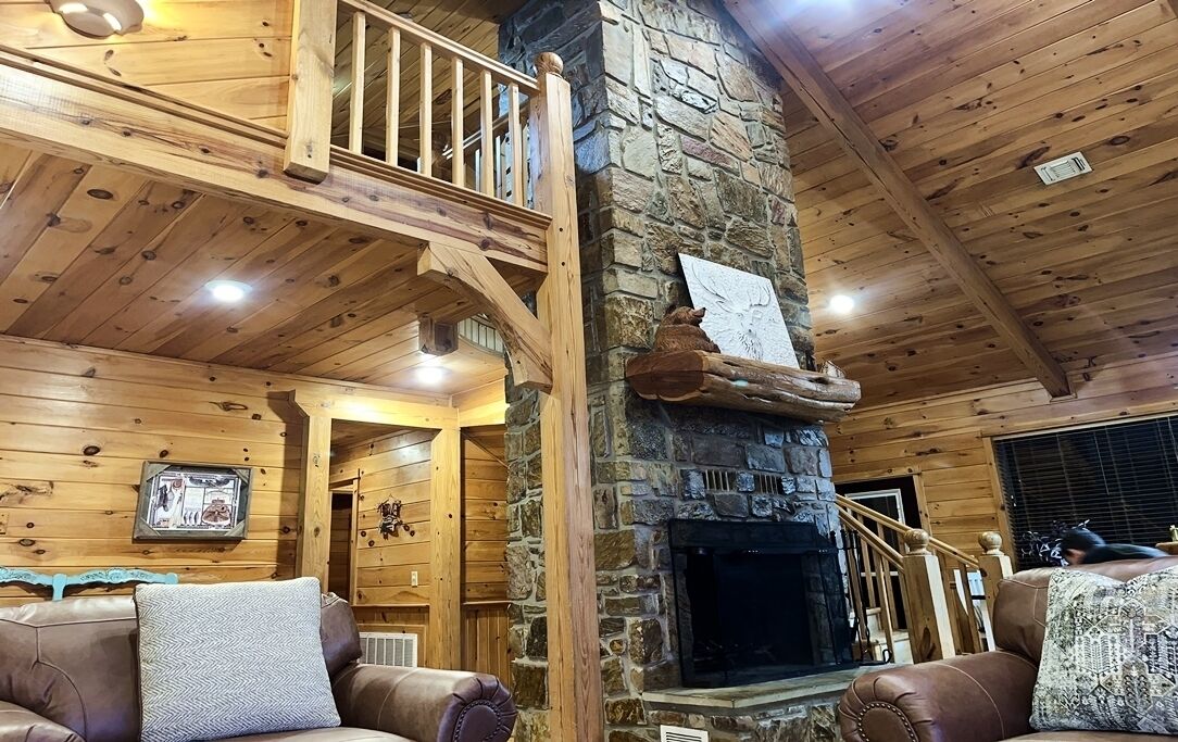 White Oak Lodge - Mountain, Pool, Hot Tub, Fire Pit, Atv Trails, Pets Welcome! - Oklahoma