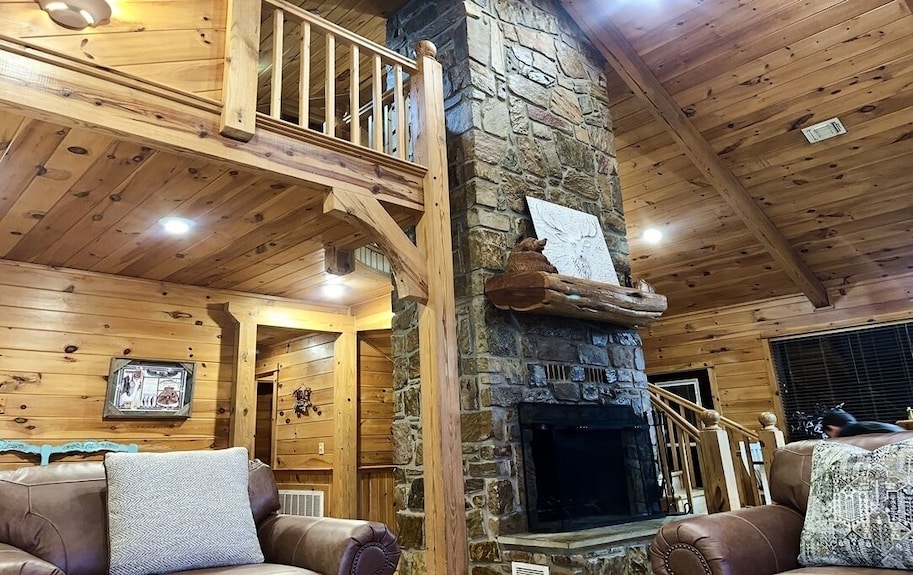 White Oak Lodge - Mountain, Pool, Hot Tub, Fire Pit, Atv Trails, Pets Welcome! - Oklahoma
