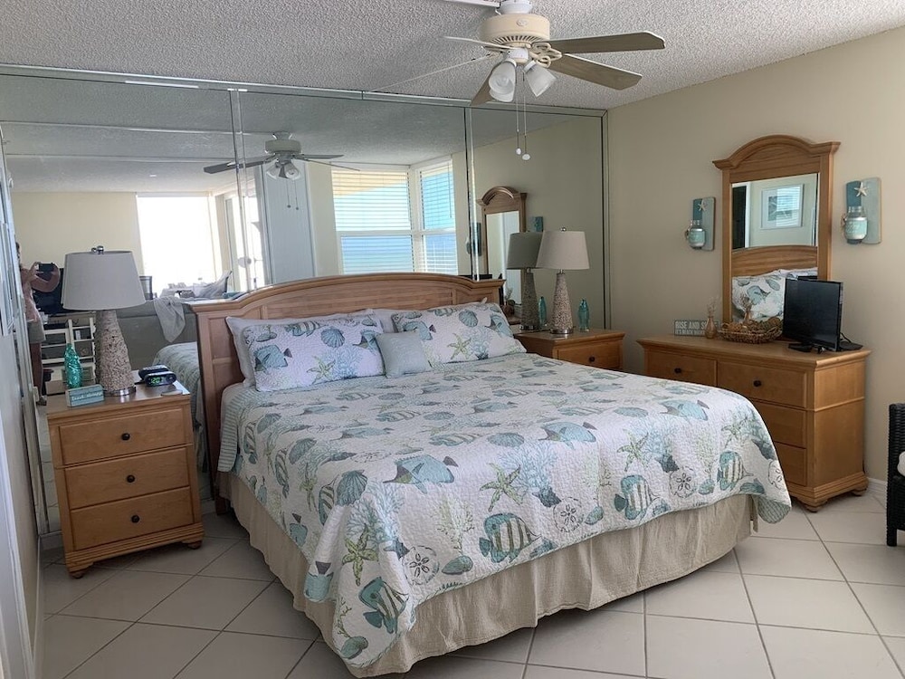 Estero Beach & Tennis, 9th Floor, Direct Gulf View! Gorgeous Sunsets - Fort Myers Beach, FL