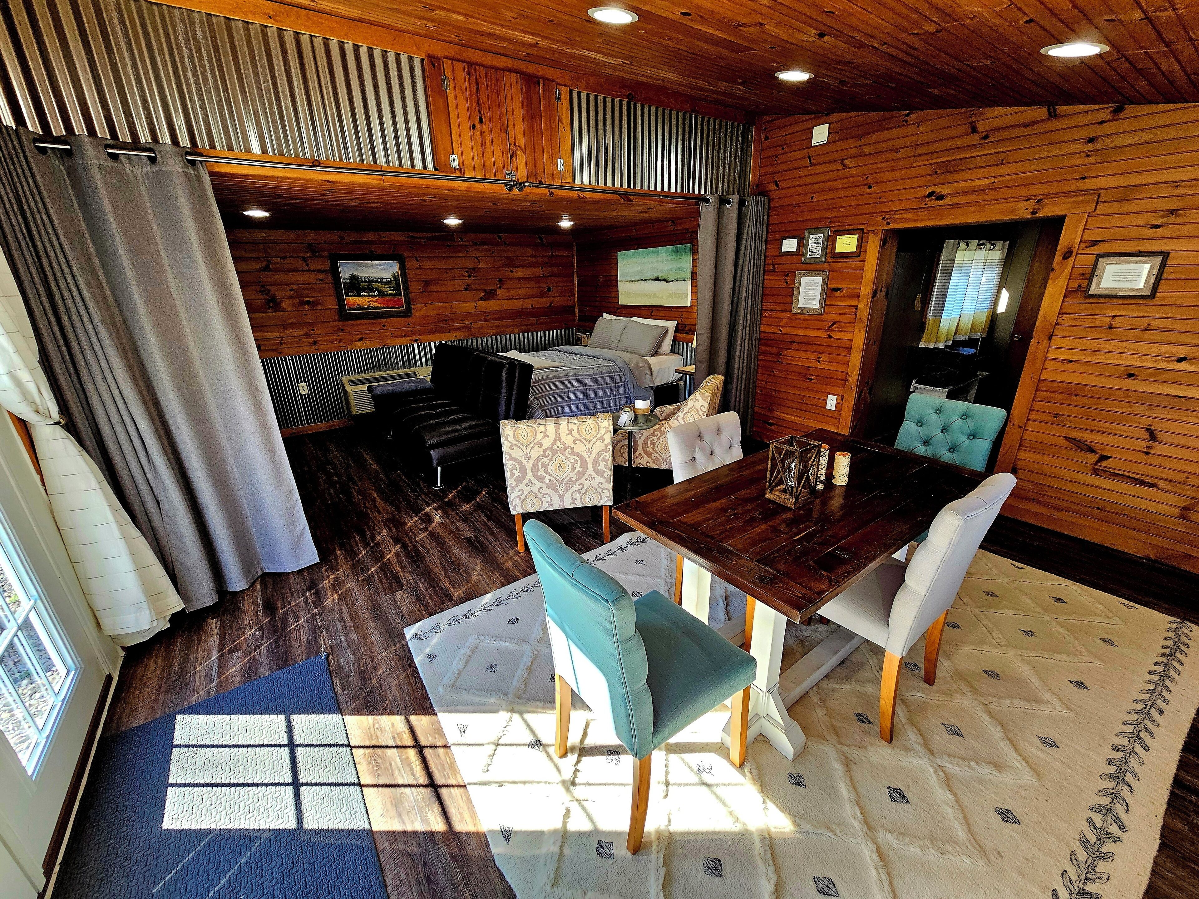 The Byre Bungalow--country Getaway, Close To Yough, Fallingwater W/ Hot Tub! - Pennsylvania