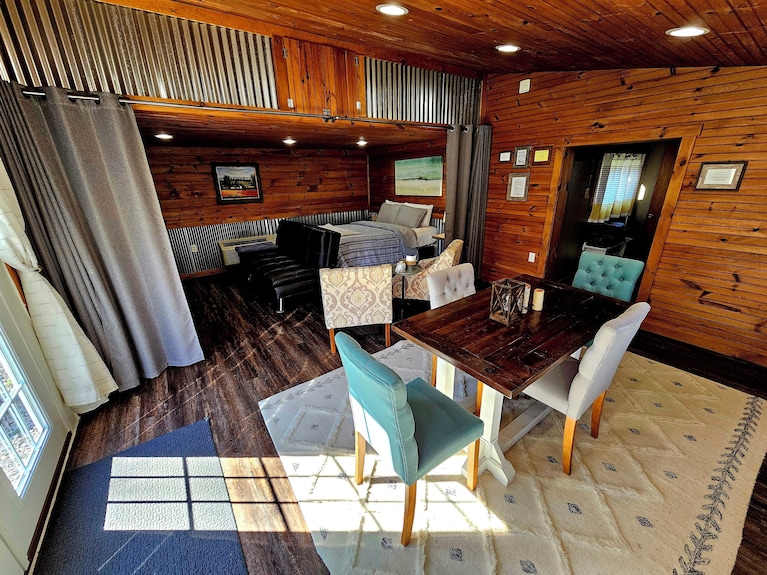 The Byre Bungalow--country Getaway, Close To Yough, Fallingwater W/ Hot Tub! - Pennsylvania