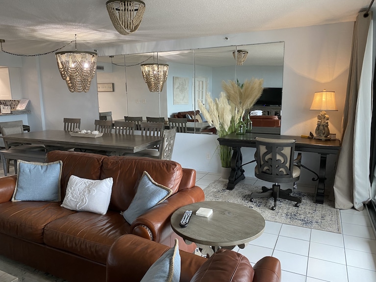 Propiedad De Una Familia, Gran 3 Dormitorios / 2 Baños Condominio En New Smyrna Beach - New Smyrna Beach, FL