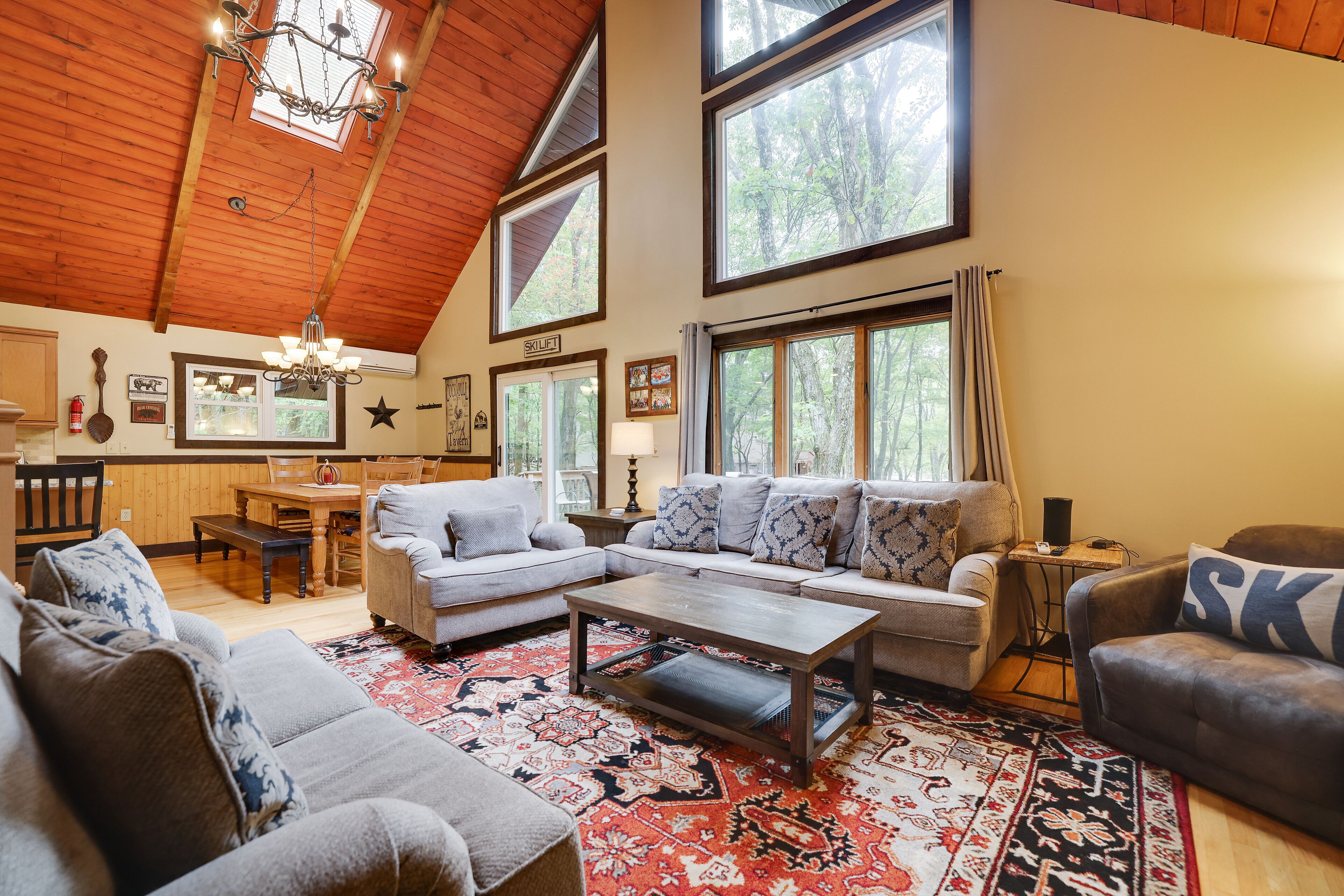 Mountain Escape-7br, Game Room, Fire Pit Close To Skiing And Trails! - Lake Harmony, PA