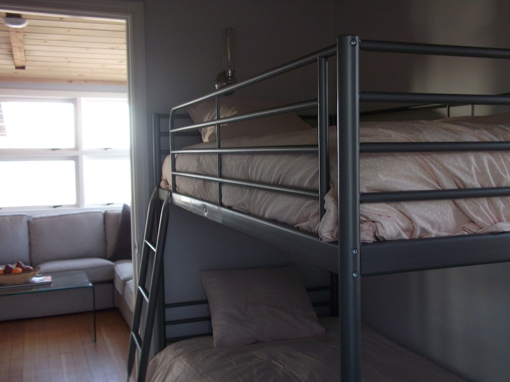 Water Front Summer Vacation Rental - Rhode Island