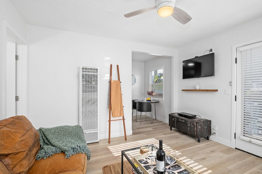 Charming Coastal Cottage With Ac, Patio, Parking In Heart Of Pacific Beach - San Diego, CA