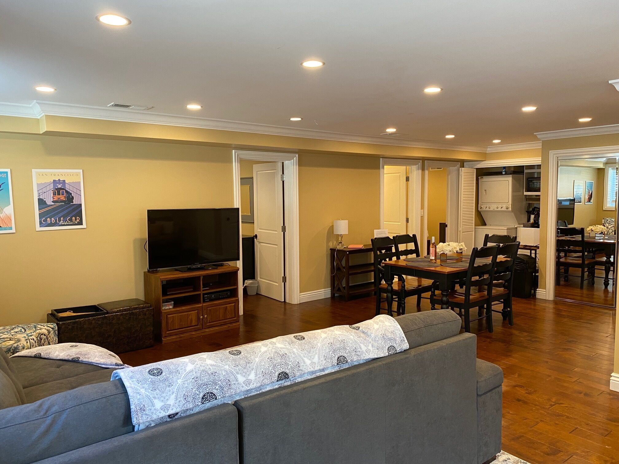 Sf Central Near Sf State And Muni Line To All Attractions Large 2+ Bedroom - San Francisco, CA