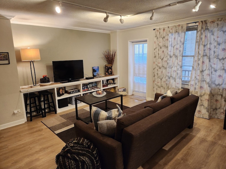 18th Floor, Peachtree Towers Premier Host With Solid Reviews - Smyrna, GA